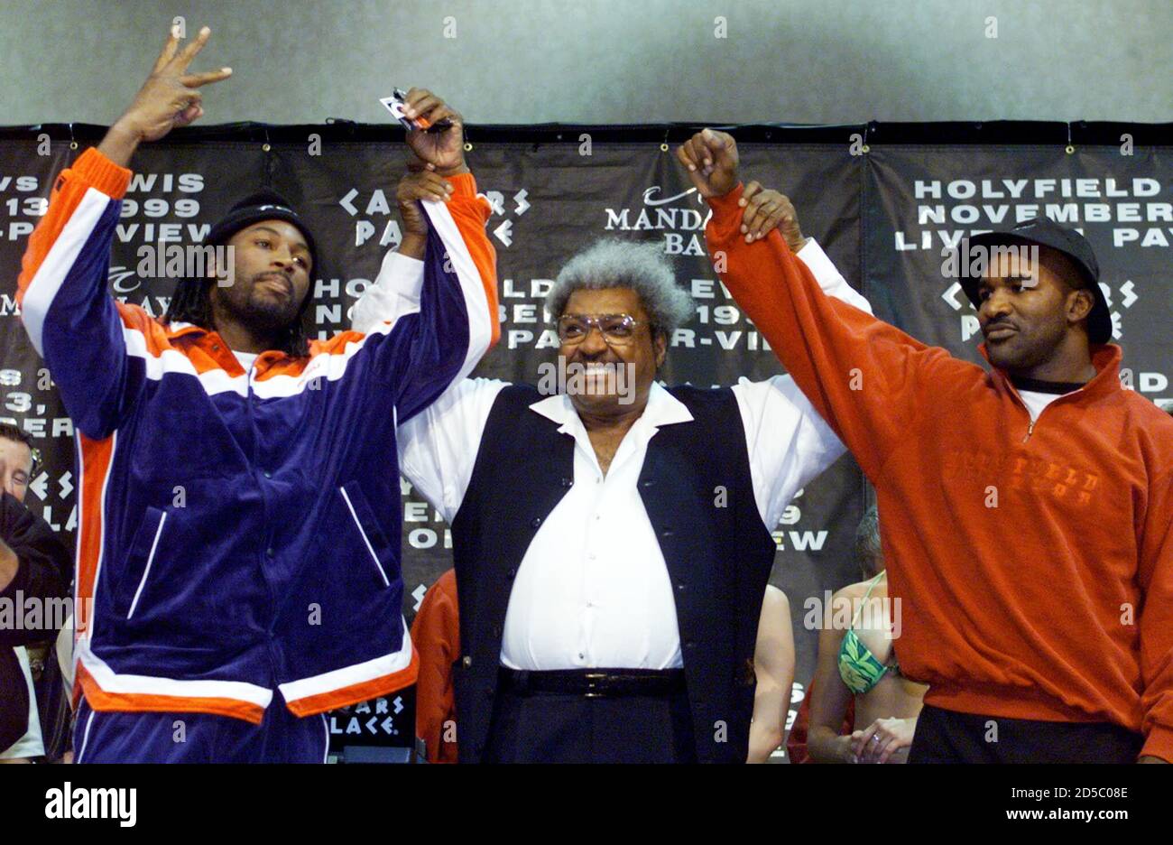 Don king and evander holyfield hi-res stock photography and images - Alamy