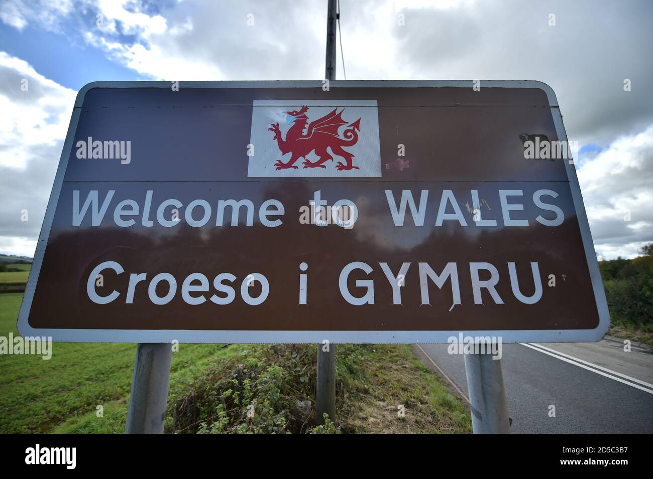 Transmissions hi-res stock photography and images - Alamy