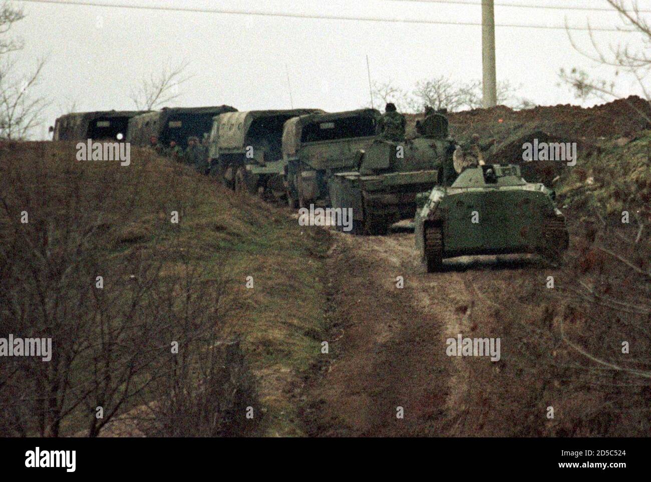 Kosovo liberation army soldiers hi-res stock photography and images - Alamy