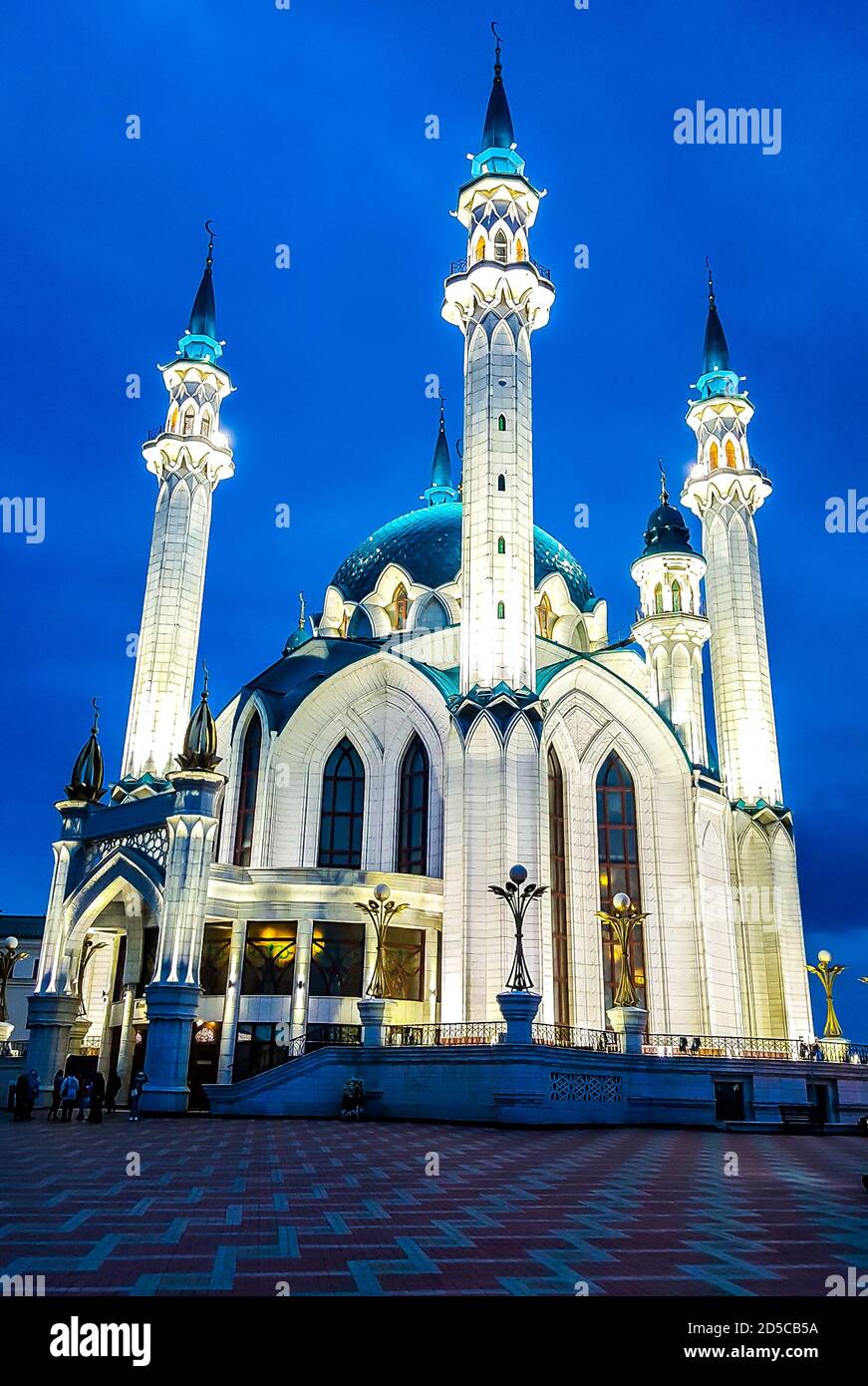 Kul sharif mosque in kazan kremlin hi-res stock photography and images ...