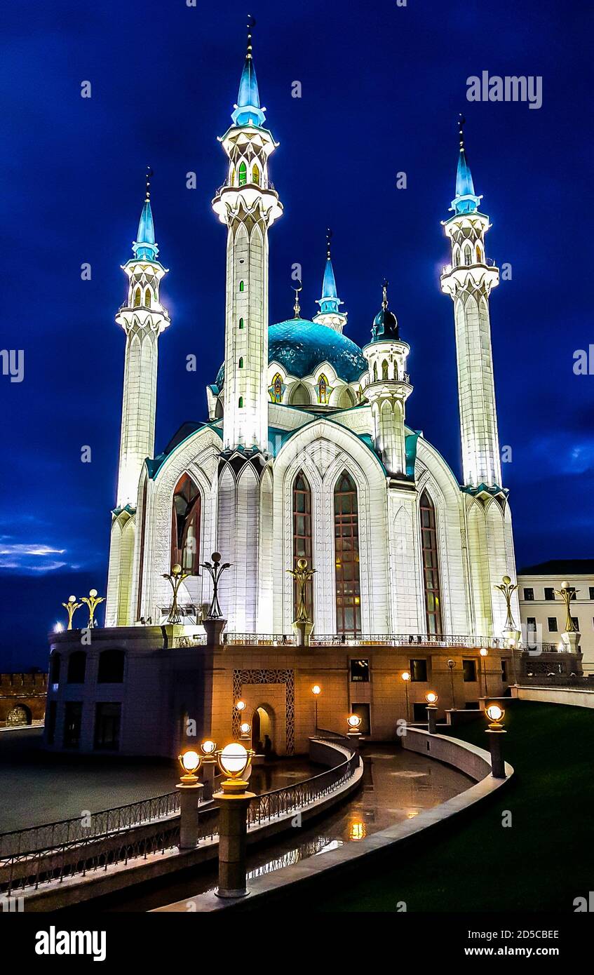 Kul sharif mosque in kazan kremlin hi-res stock photography and images ...