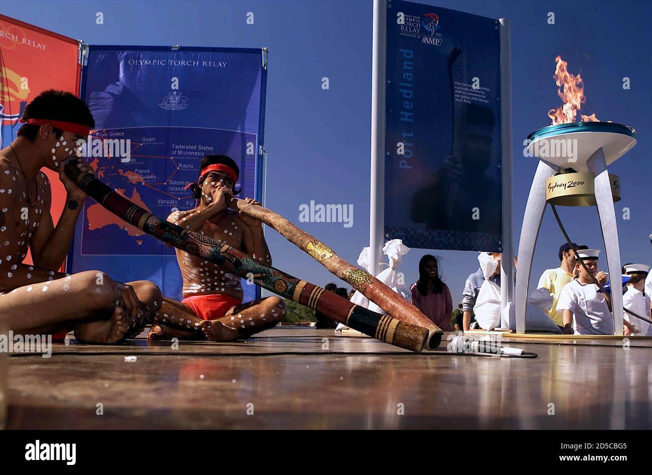 Olympic torch of sydney hi-res stock photography and images - Alamy