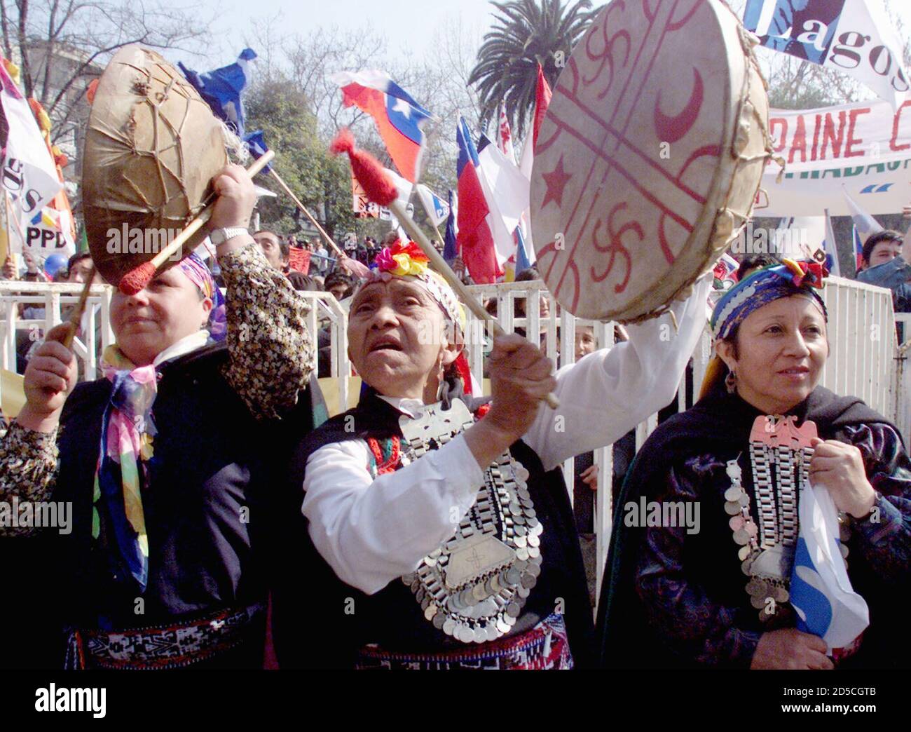 Chile mapuche population hi-res stock photography and images - Alamy