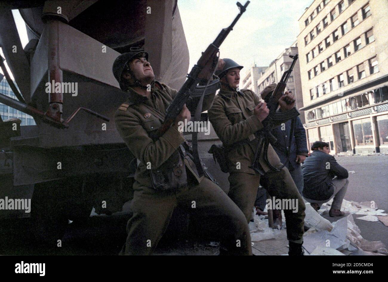 Another soldier loads hi-res stock photography and images - Alamy