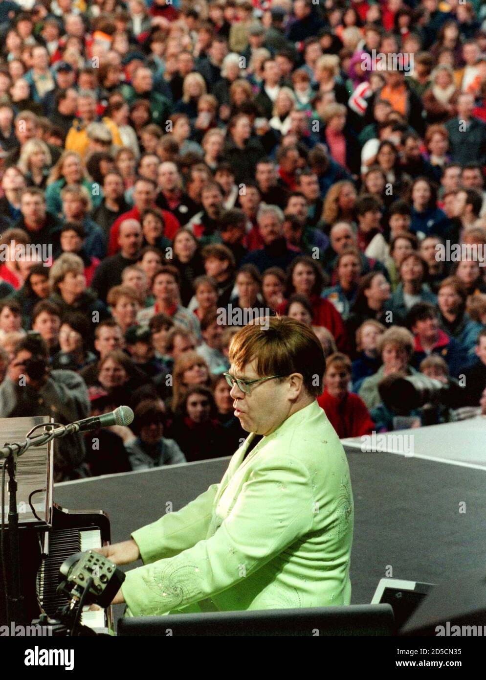 Stormont grounds hi-res stock photography and images - Alamy