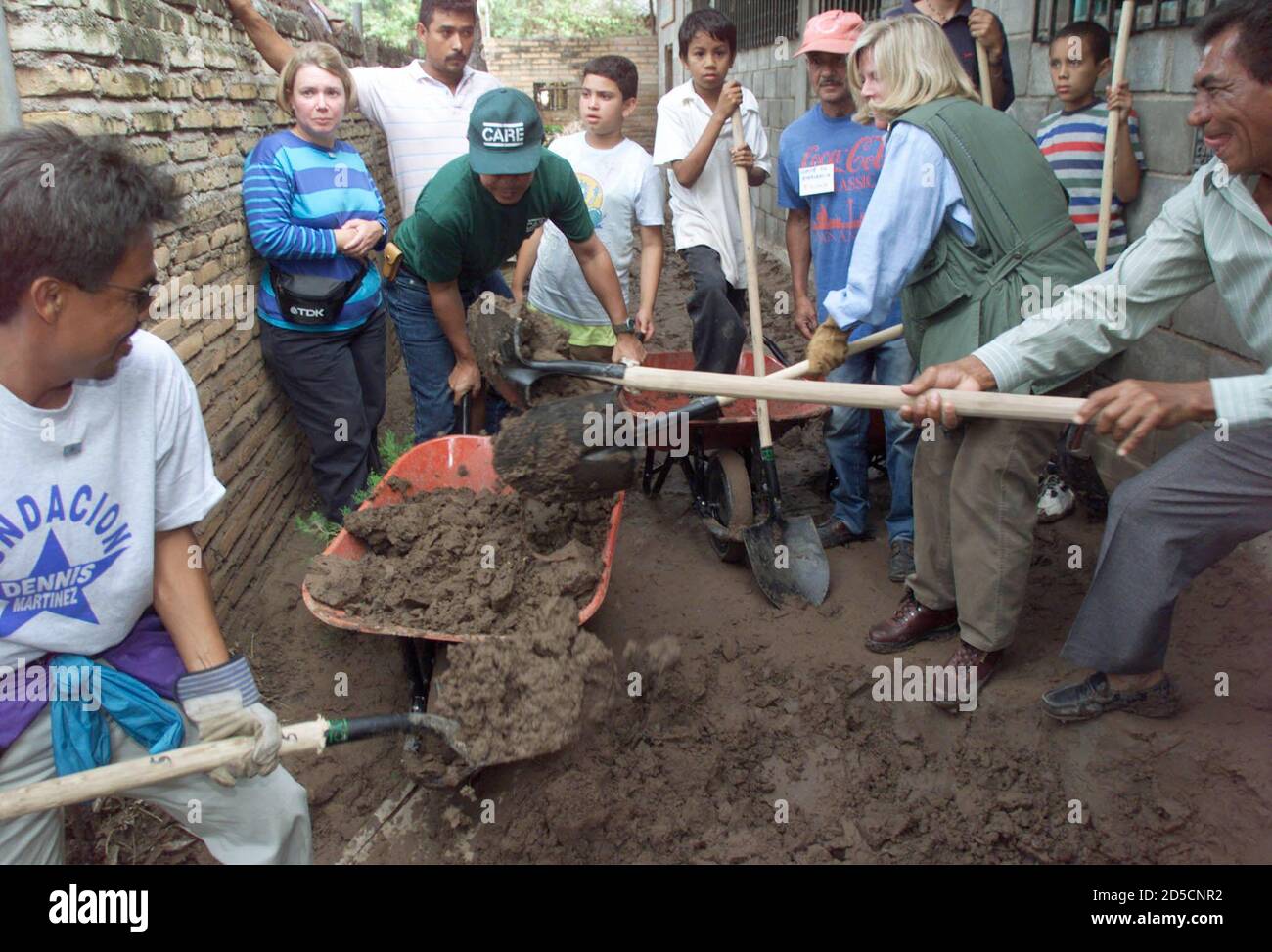 Hand in hand hurricane relief hi-res stock photography and images - Alamy