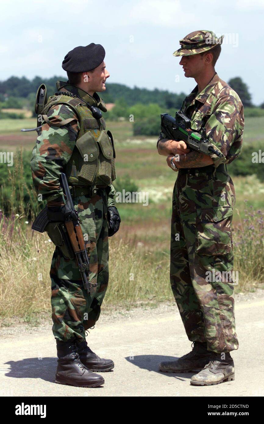 Serbia yugoslav war soldier hi-res stock photography and images - Alamy