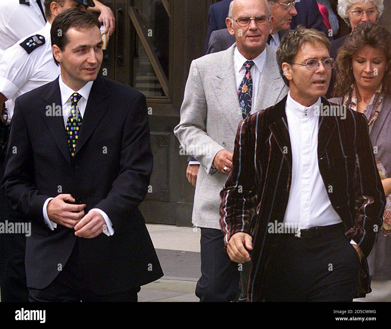 Jill dando cliff richard hi-res stock photography and images - Alamy