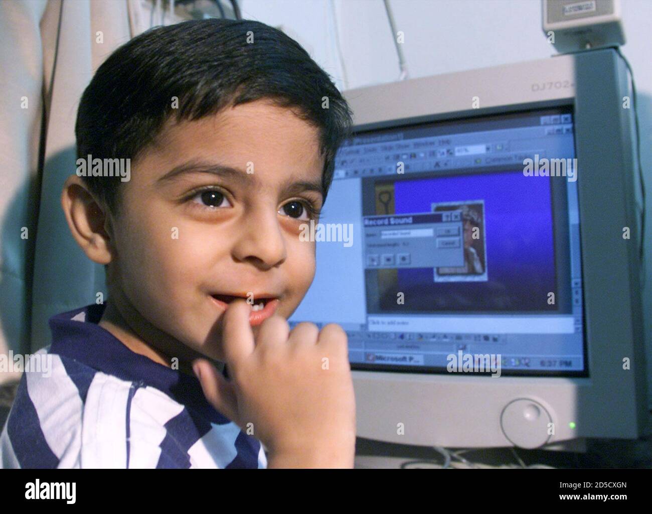 Old windows software hi-res stock photography and images - Alamy