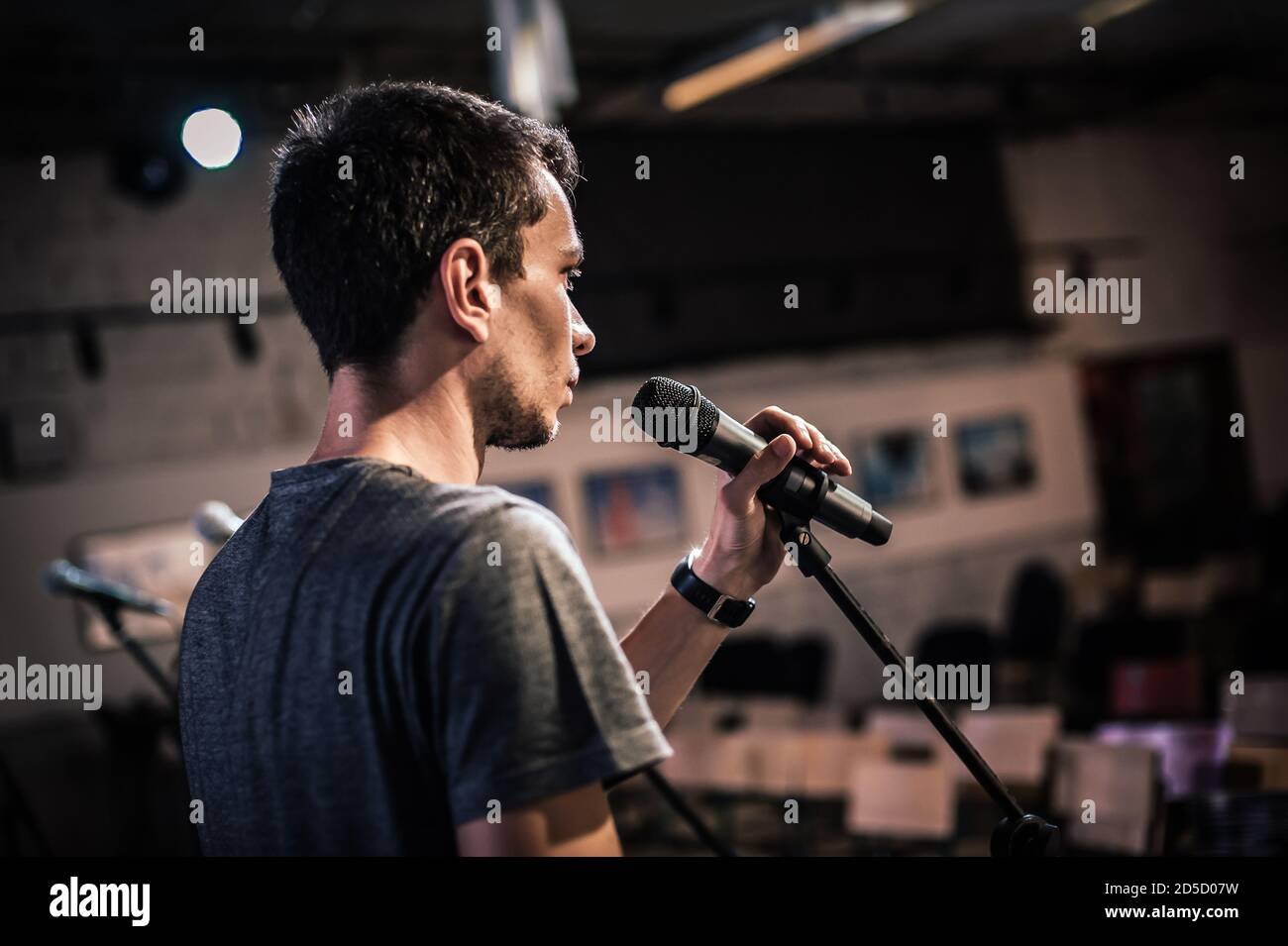 Singer system hi-res stock photography and images - Alamy
