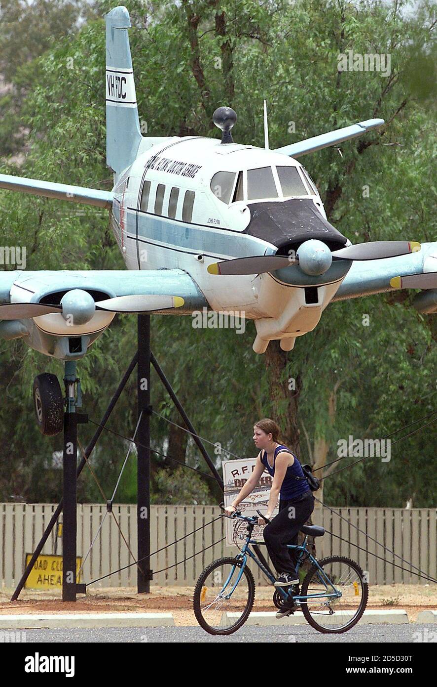 Flying doctors tv hi-res stock photography and images - Alamy