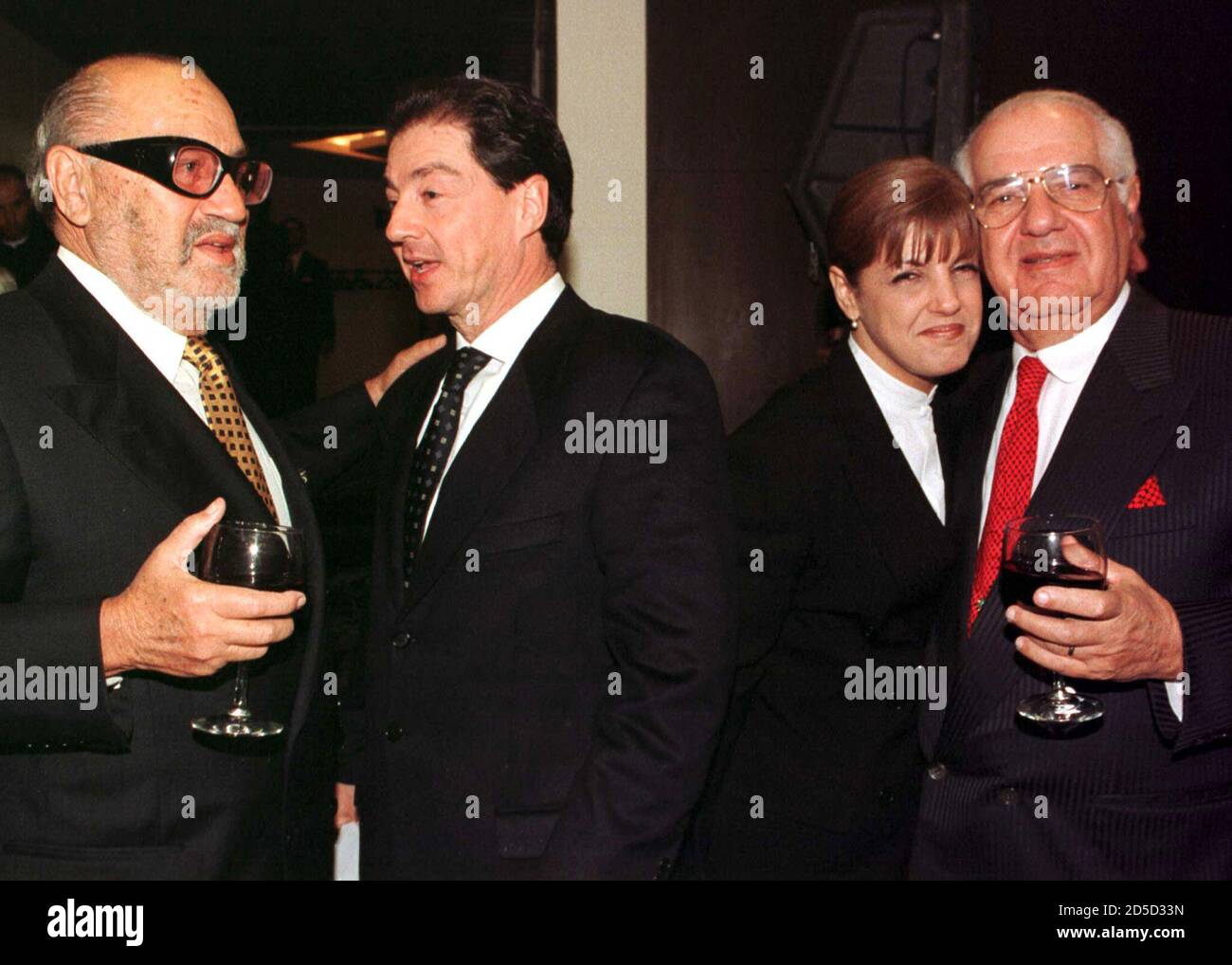 Ofers hi-res stock photography and images - Alamy