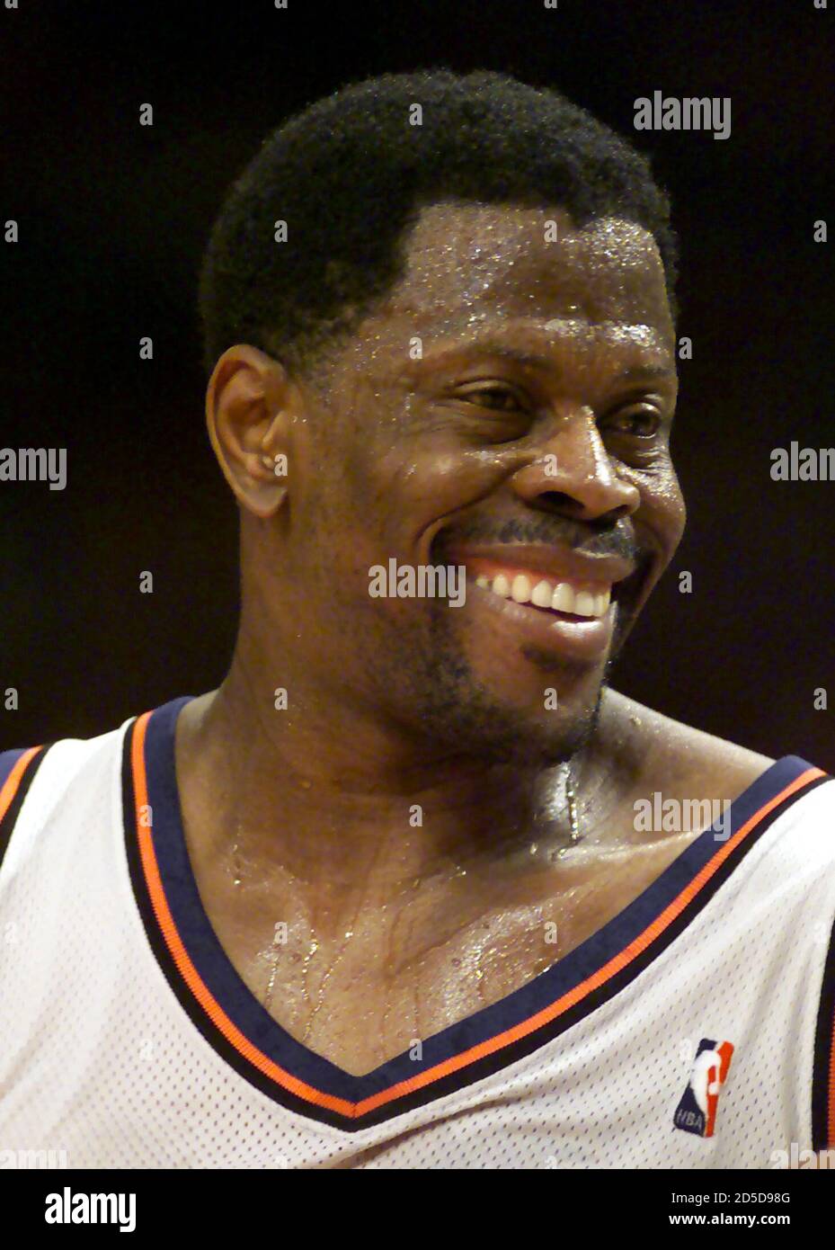 Patrick ewing 2000 hi-res stock photography and images - Alamy