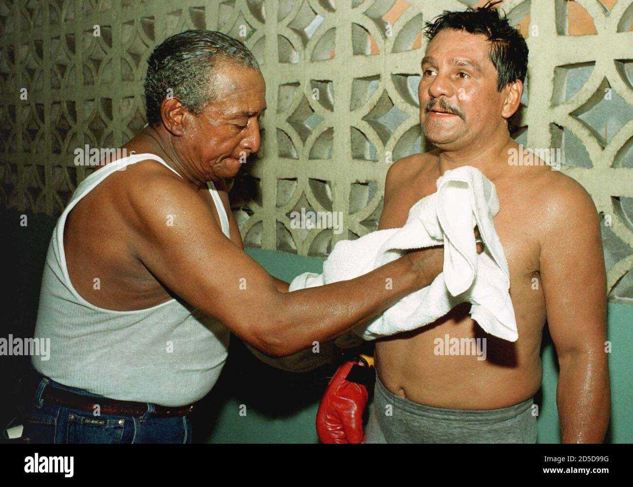 Roberto duran hi-res stock photography and images - Alamy