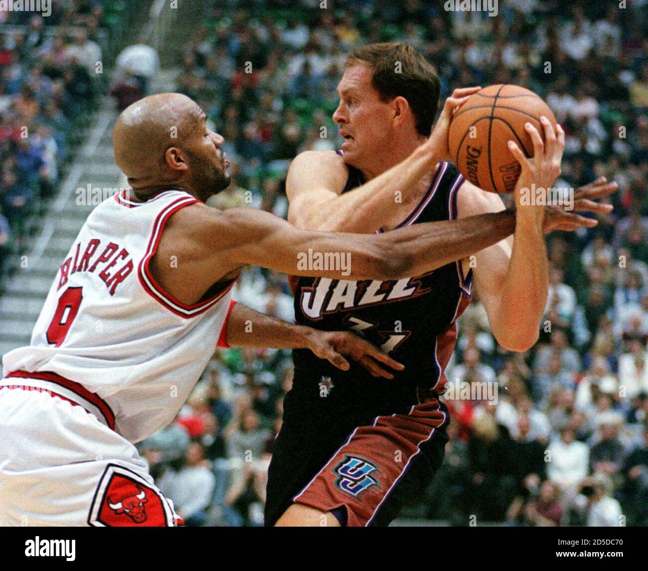 Ron harper basketball hi-res stock photography and images - Alamy
