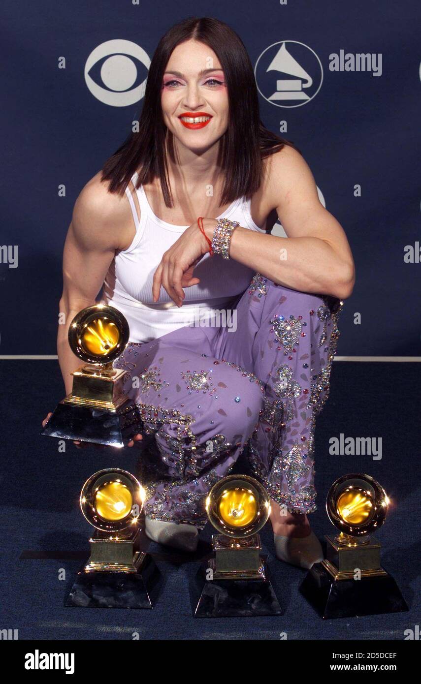 Madonna 1999 grammy hi-res stock photography and images - Alamy