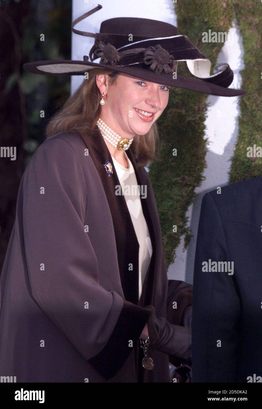 Wedding santa simon hi-res stock photography and images - Alamy