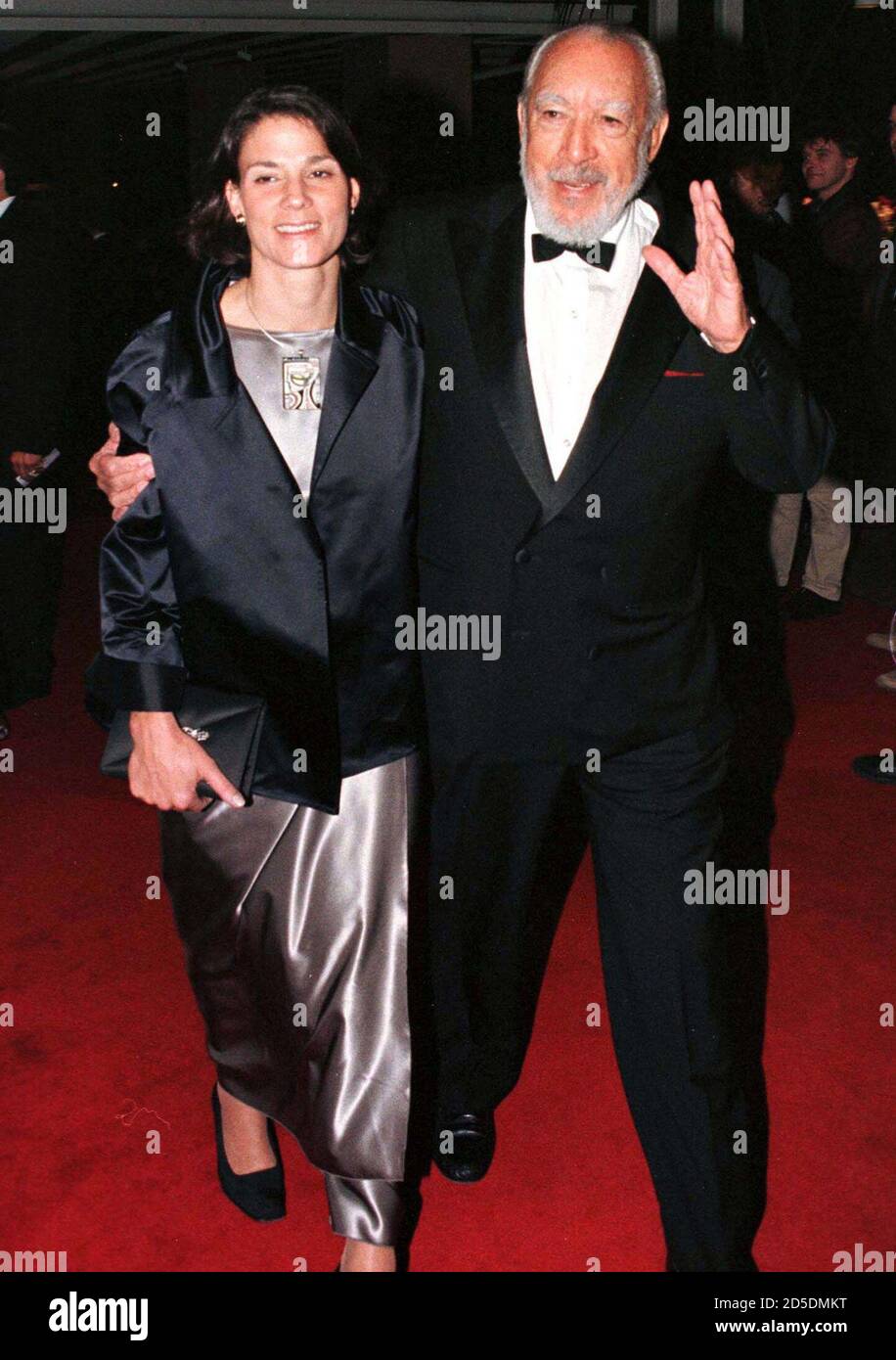 Red buttons and wife hi-res stock photography and images - Alamy