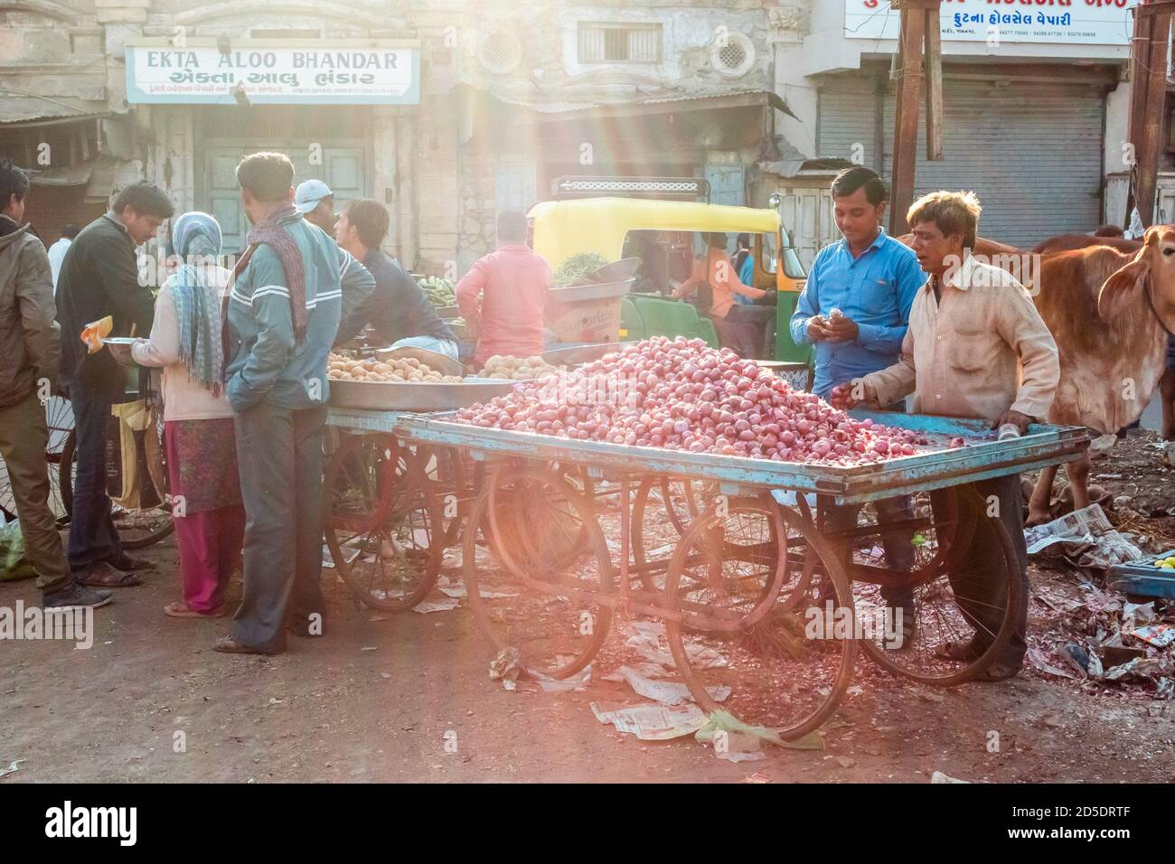 Indian merchant food retail hi-res stock photography and images - Alamy