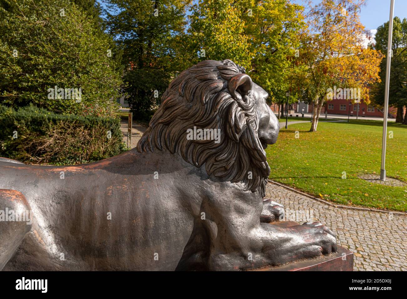 Lions are identified with historical rulers of Braunschweig region ...
