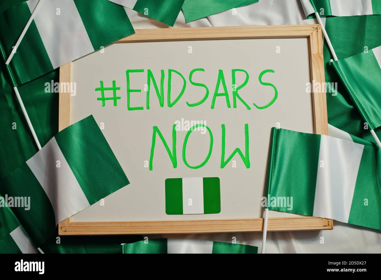 End SARS now. Inscription of nigerian protest slogan Stock Photo - Alamy