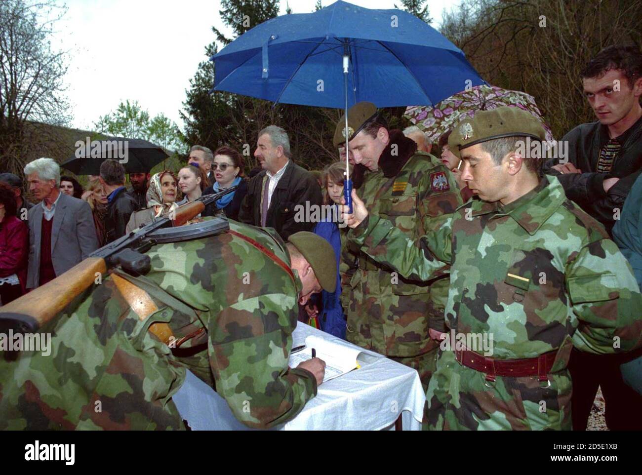 Serbia yugoslav war soldier hi-res stock photography and images - Alamy
