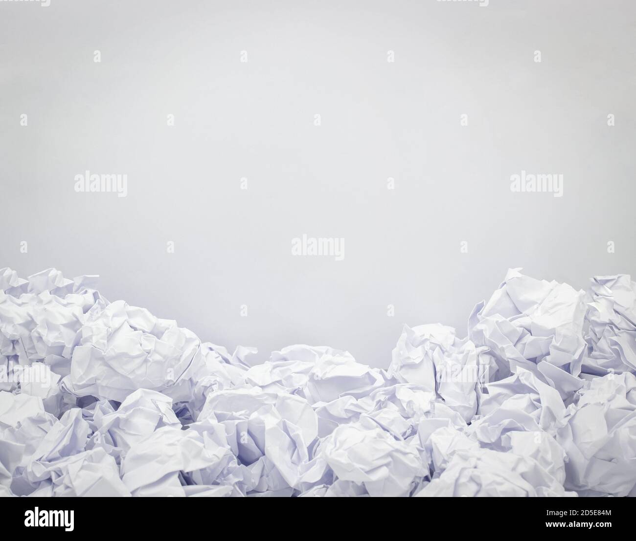 Flat crumpled white paper hi-res stock photography and images - Alamy