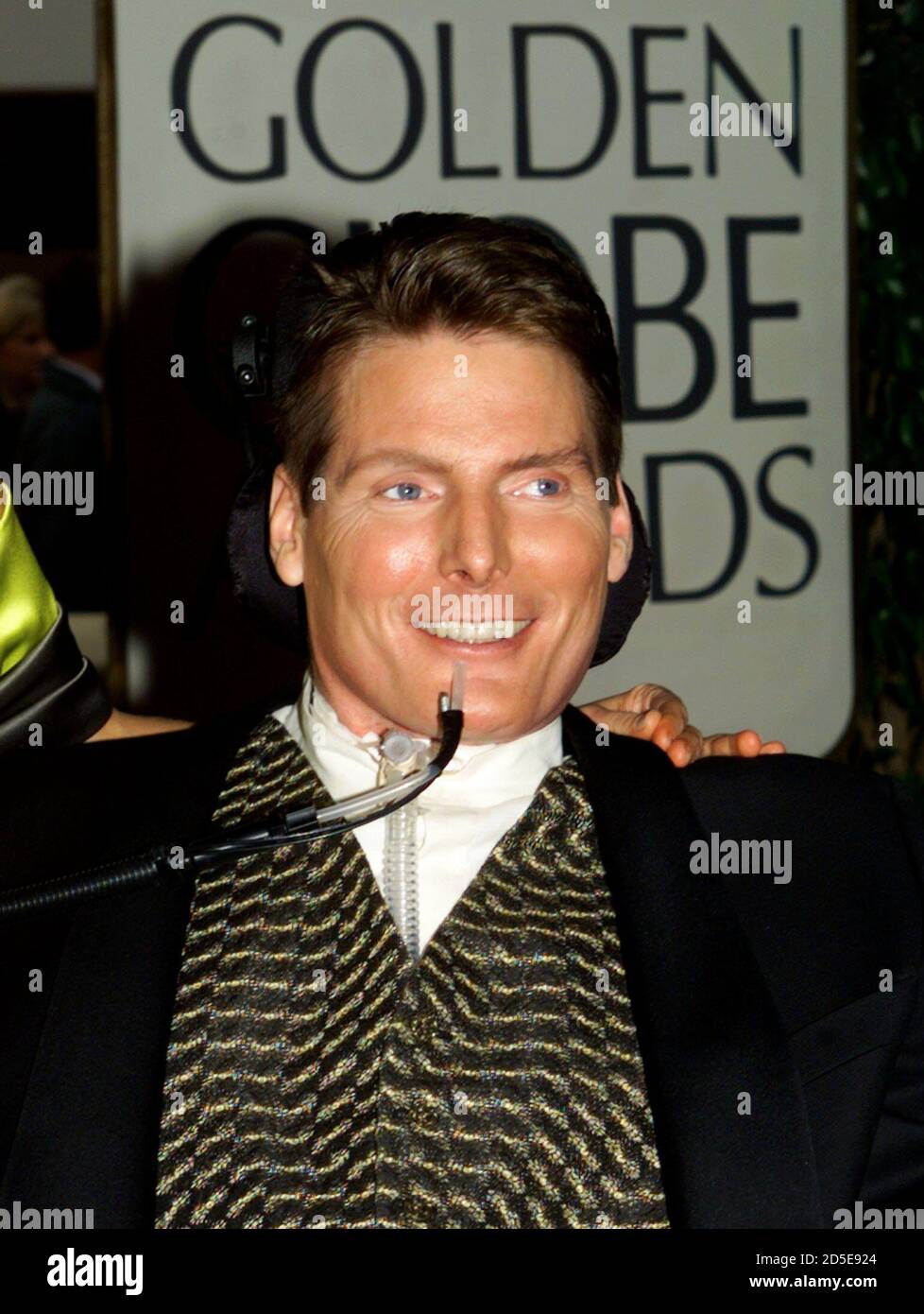 Actor Christopher Reeves arrives at the 56th Annual Golden Globe Awards ...