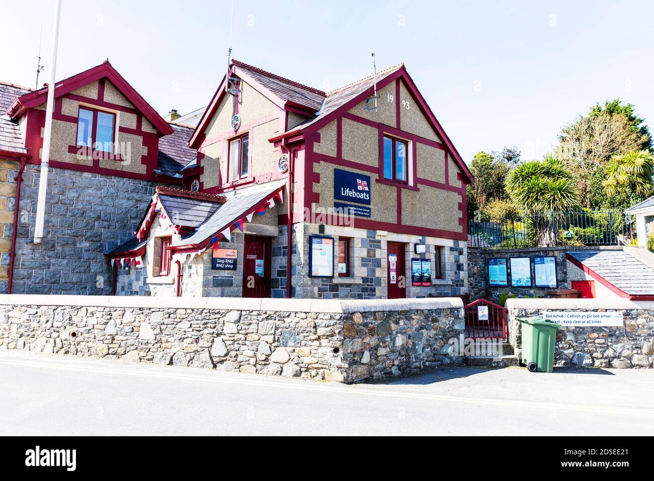 Criccieth lifeboat station, Criccieth Town, Wales, UK, RNLI shop ...