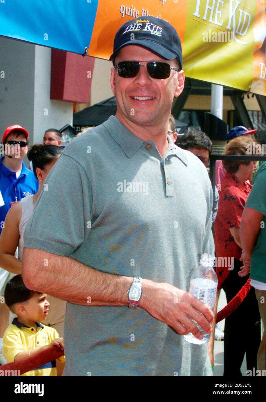 Bruce willis spencer breslin kid hi-res stock photography and images ...