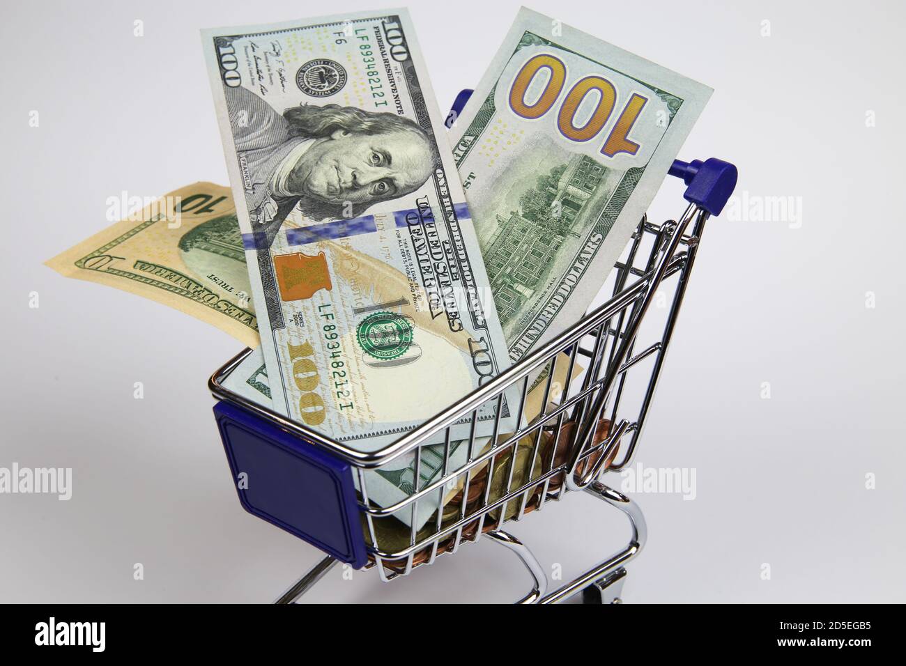 Consumer behaviour analysis hi-res stock photography and images - Alamy