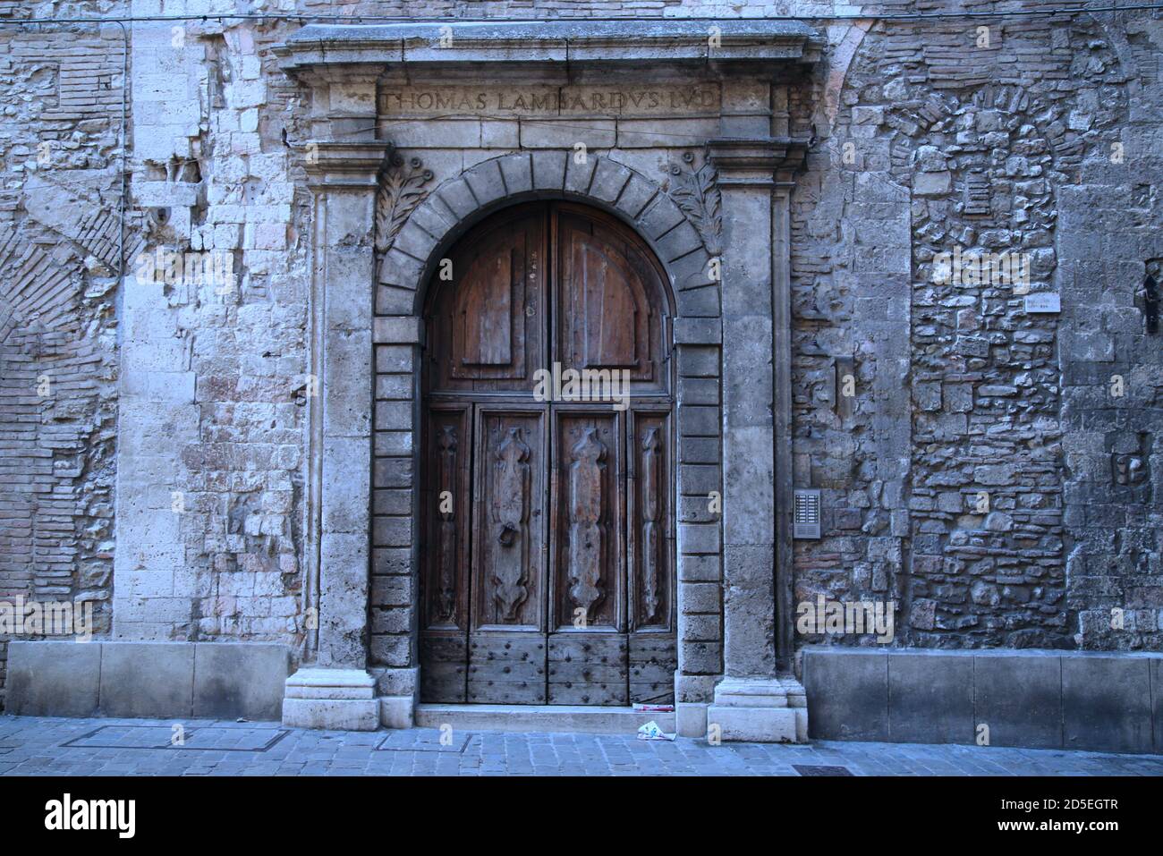 Narnia door hi-res stock photography and images - Alamy