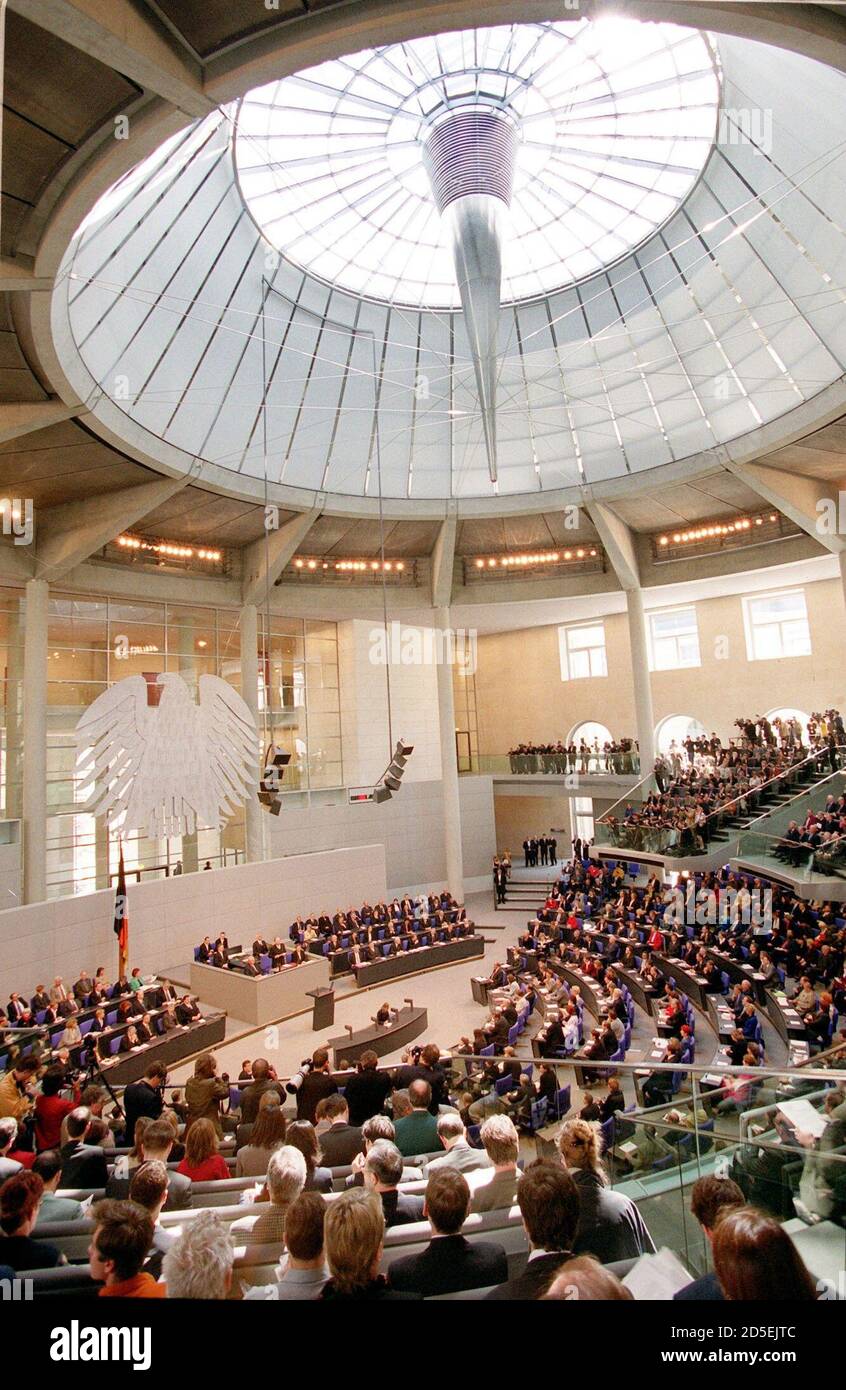 Renovation reichstag berlin germany hi-res stock photography and images ...