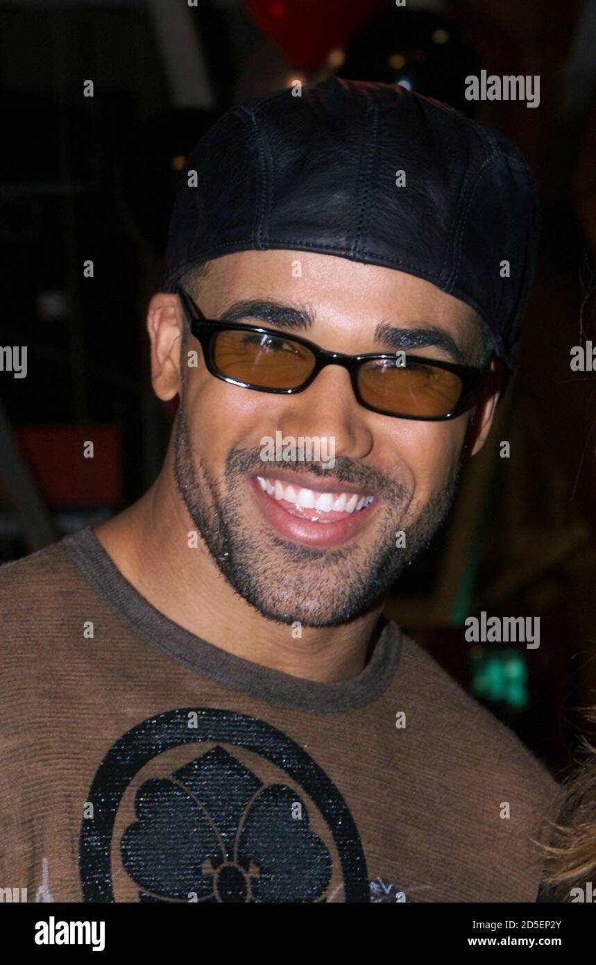 Soul train host hi-res stock photography and images - Alamy