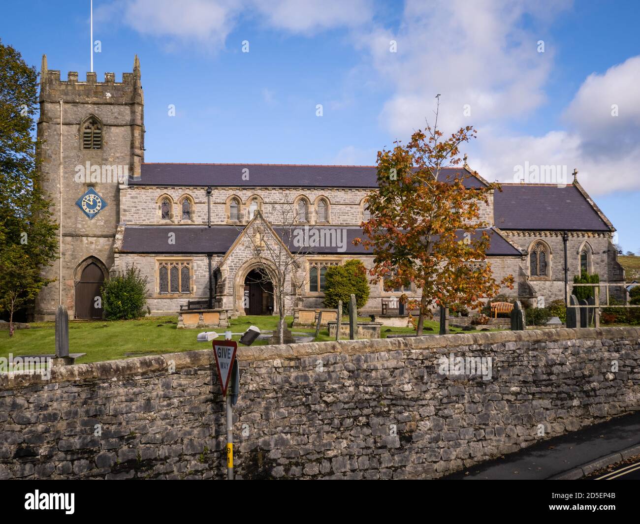 Ingleton village hi-res stock photography and images - Alamy