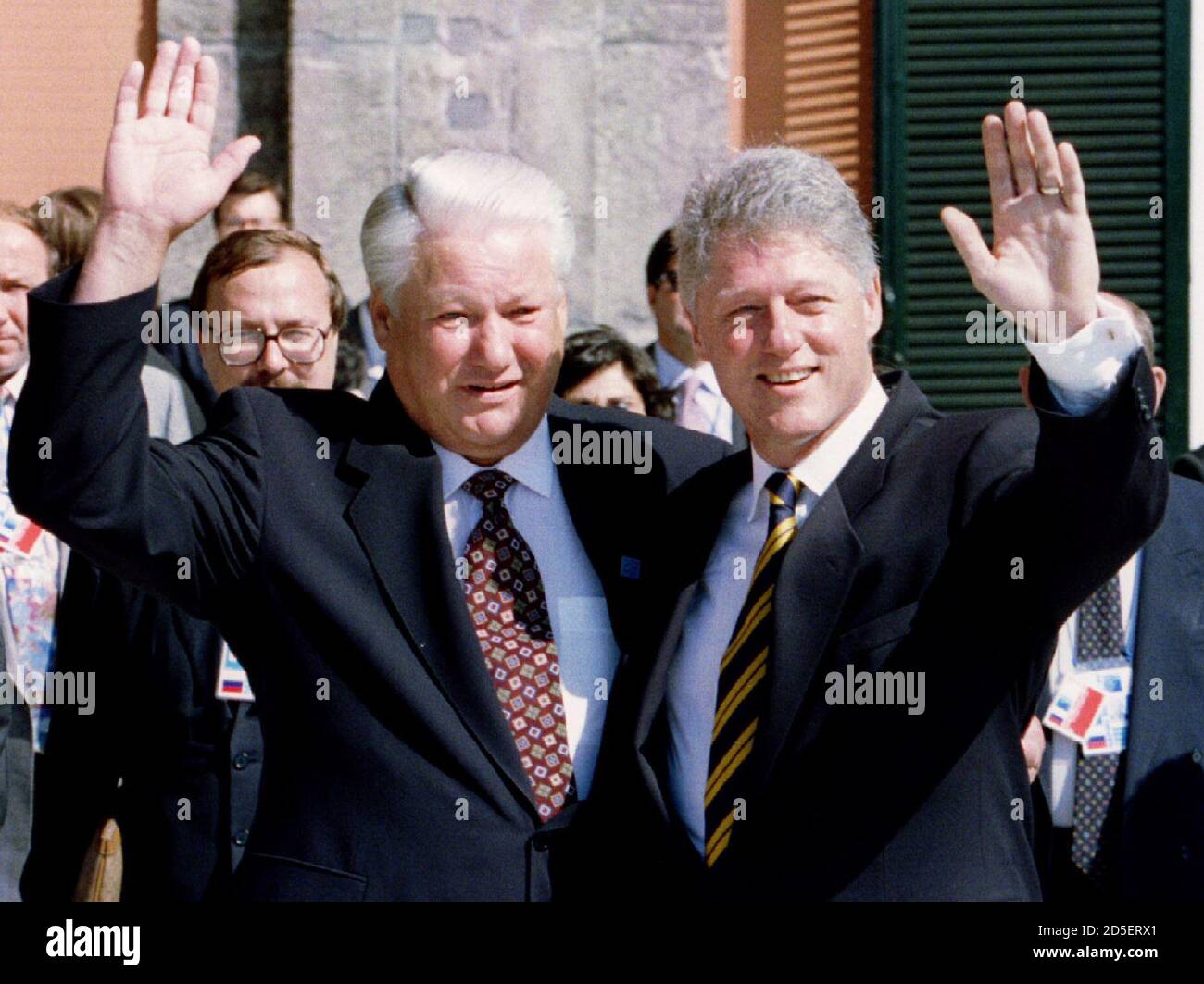 Bill clinton wave hi-res stock photography and images - Alamy