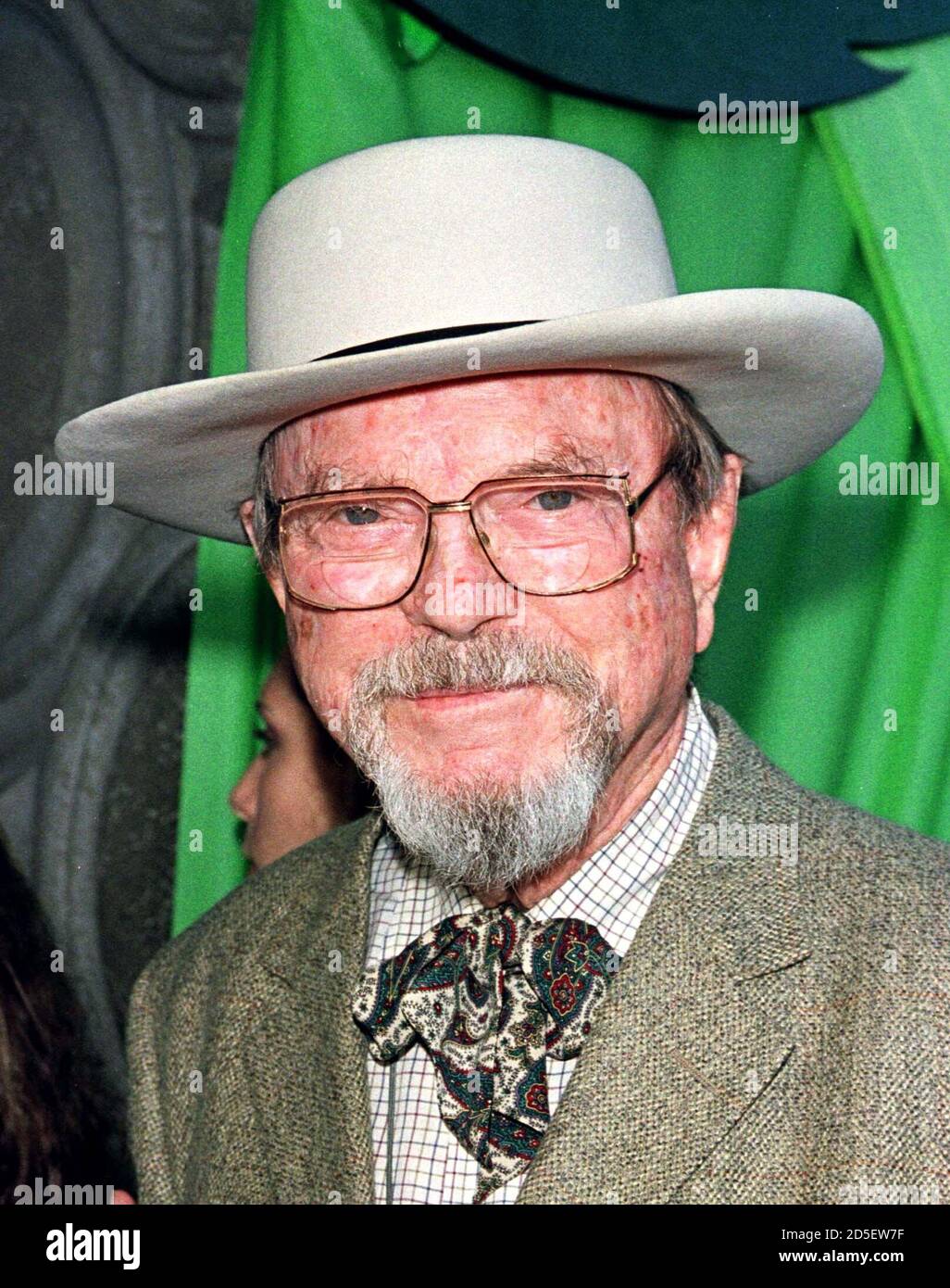 Chuck jones animator hi-res stock photography and images - Alamy