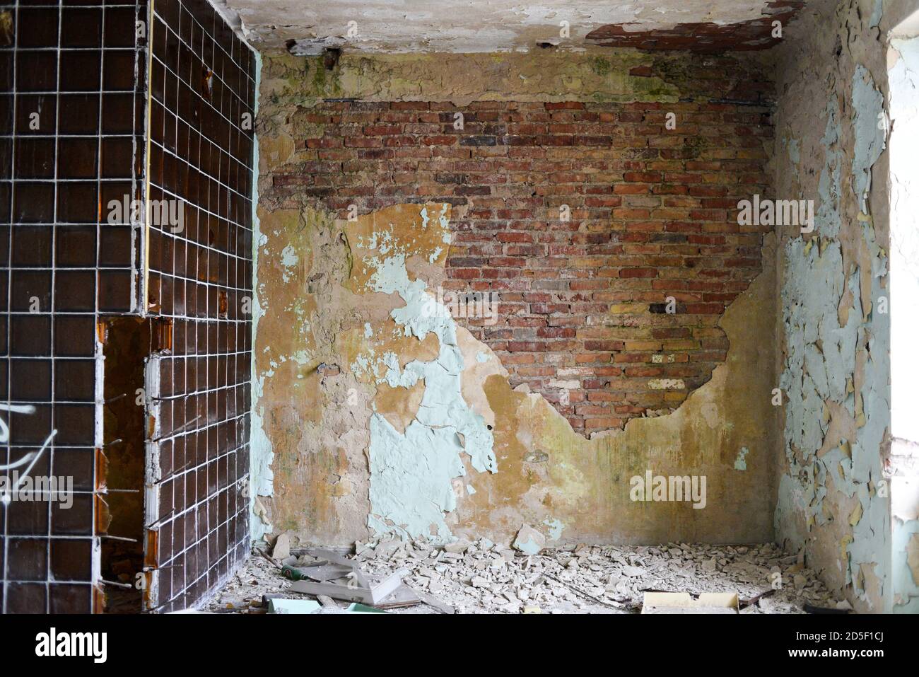 Old dilapidated building interior, urbex. Old dilapidated building ...