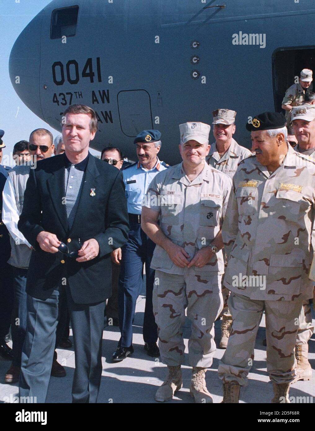 Arrival of american troops hi-res stock photography and images - Alamy