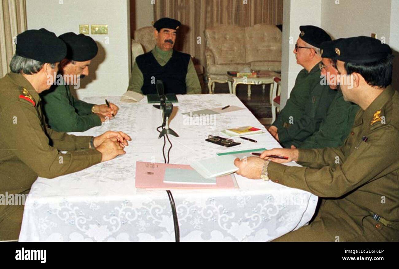 Saddam Hussein 1990 High Resolution Stock Photography and Images - Alamy