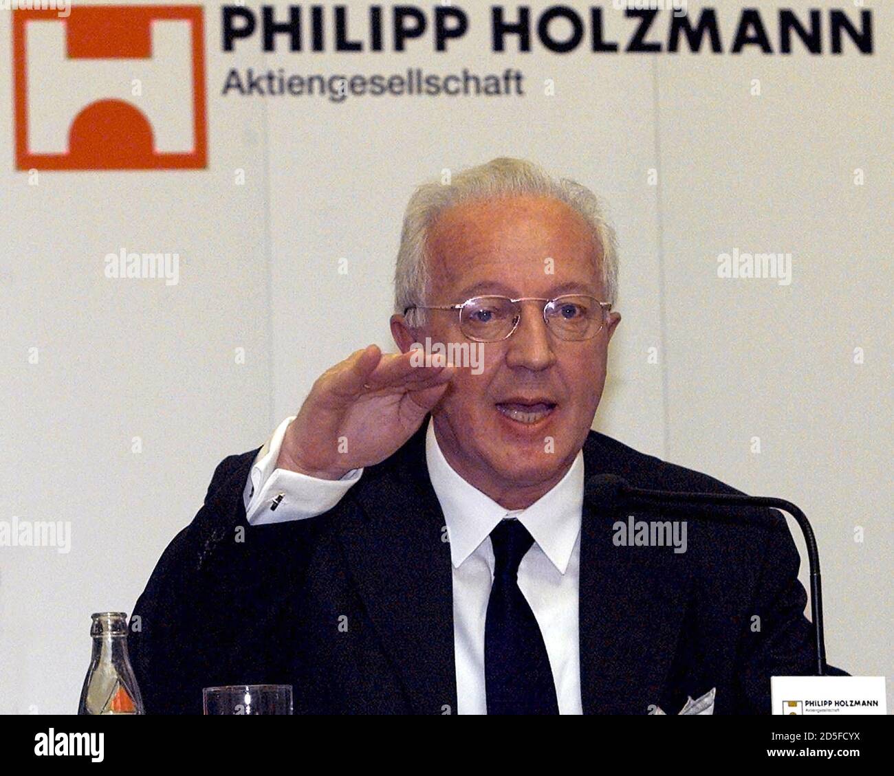 Profit and loss statement hi-res stock photography and images - Alamy