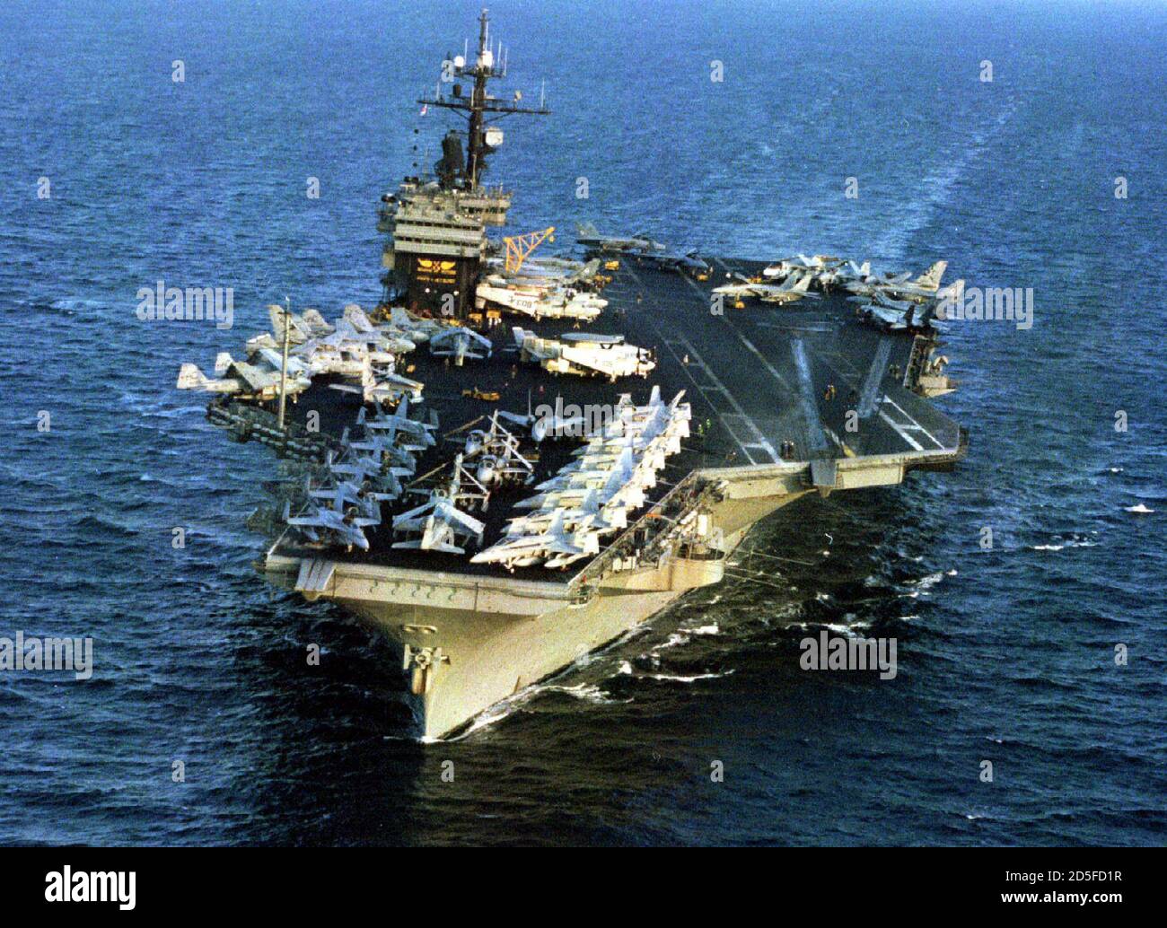 Us navy john kennedy aircraft hi-res stock photography and images - Alamy