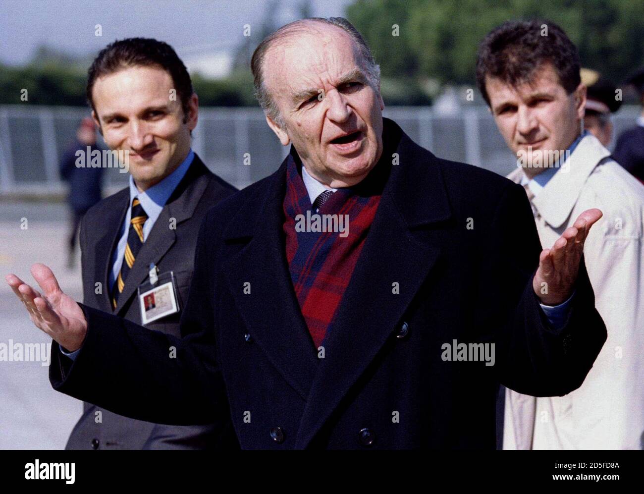 Alija izetbegovic 1996 hi-res stock photography and images - Alamy