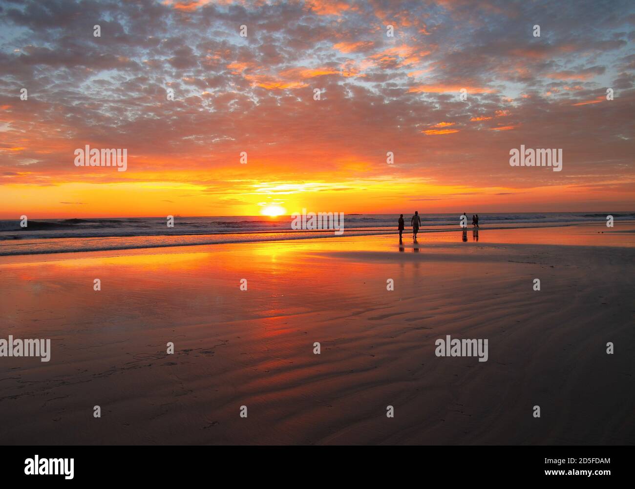 Coastal sunset on Costa Rican beach Stock Photo - Alamy