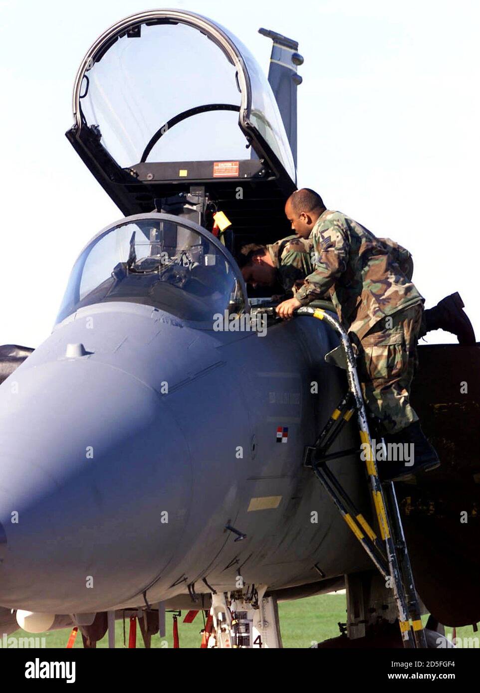 Missile f 15 eagle hi-res stock photography and images - Alamy