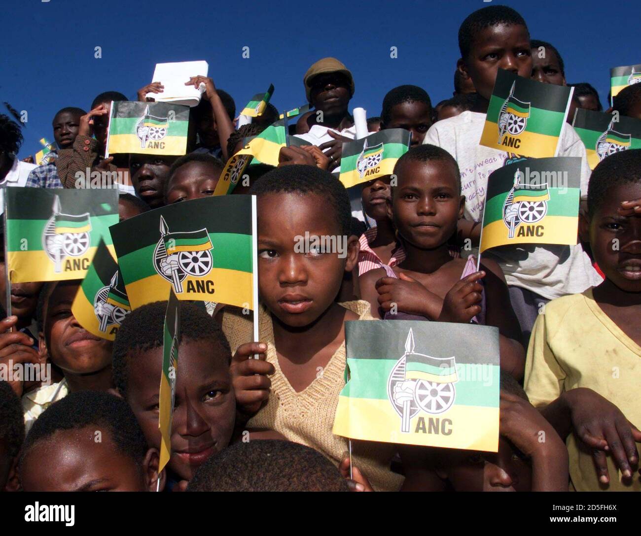 South african school children flags hi-res stock photography and images ...
