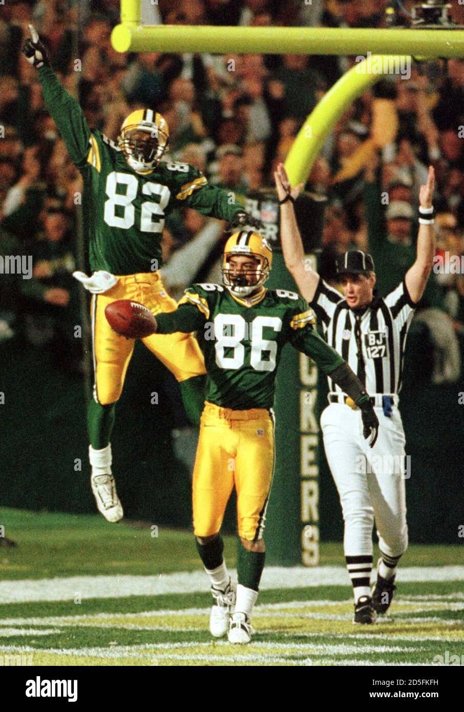 Green leavy hi-res stock photography and images - Alamy