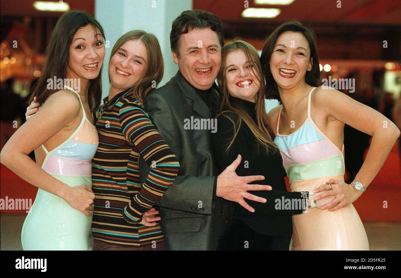 Clothes show presenter hi-res stock photography and images - Alamy