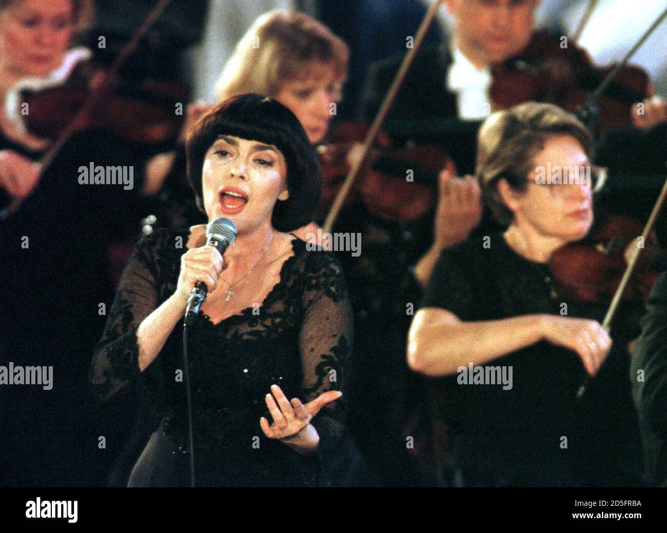 Mireille mathieu hi-res stock photography and images - Alamy