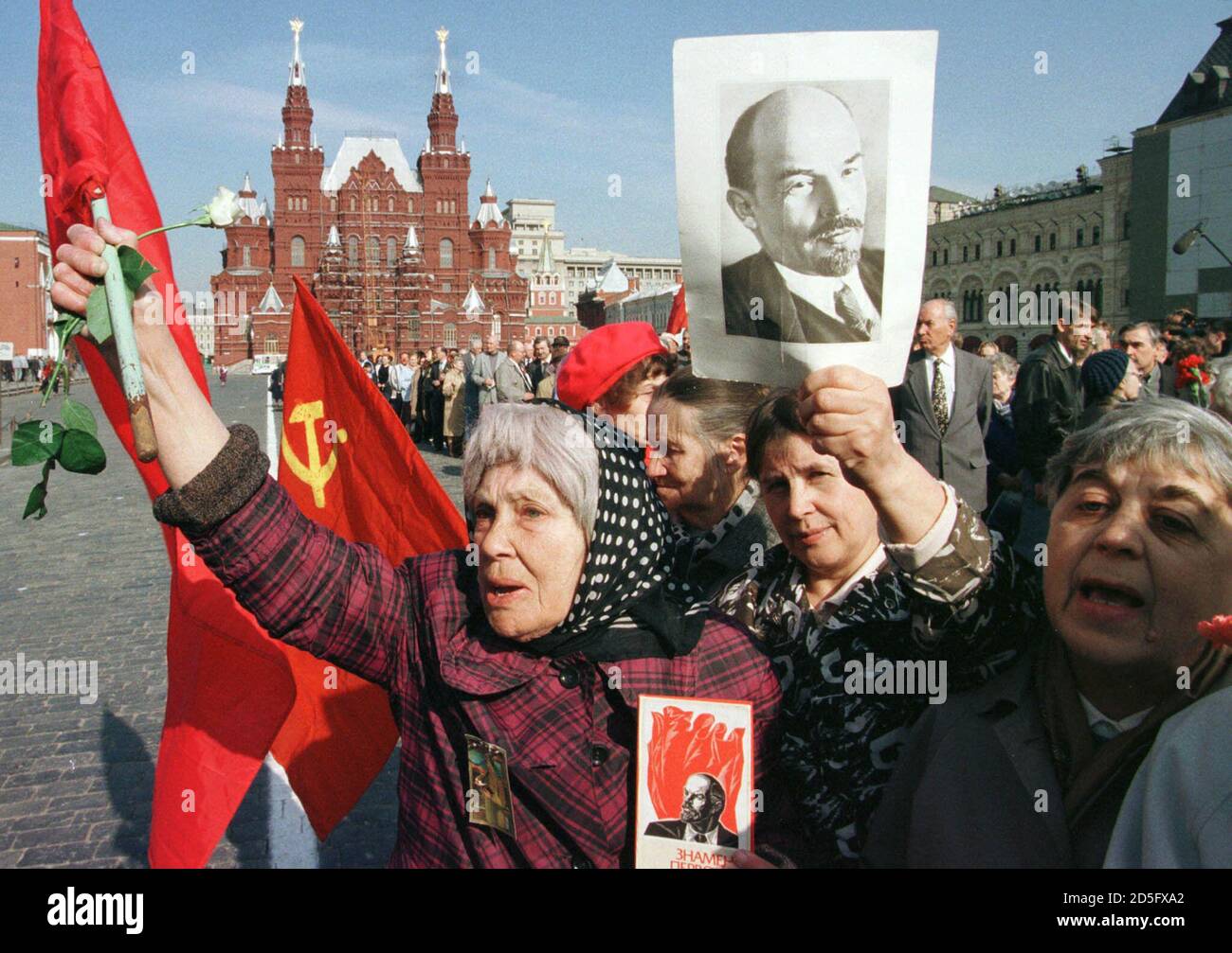 Vladimir Lenin Body High Resolution Stock Photography and Images - Alamy